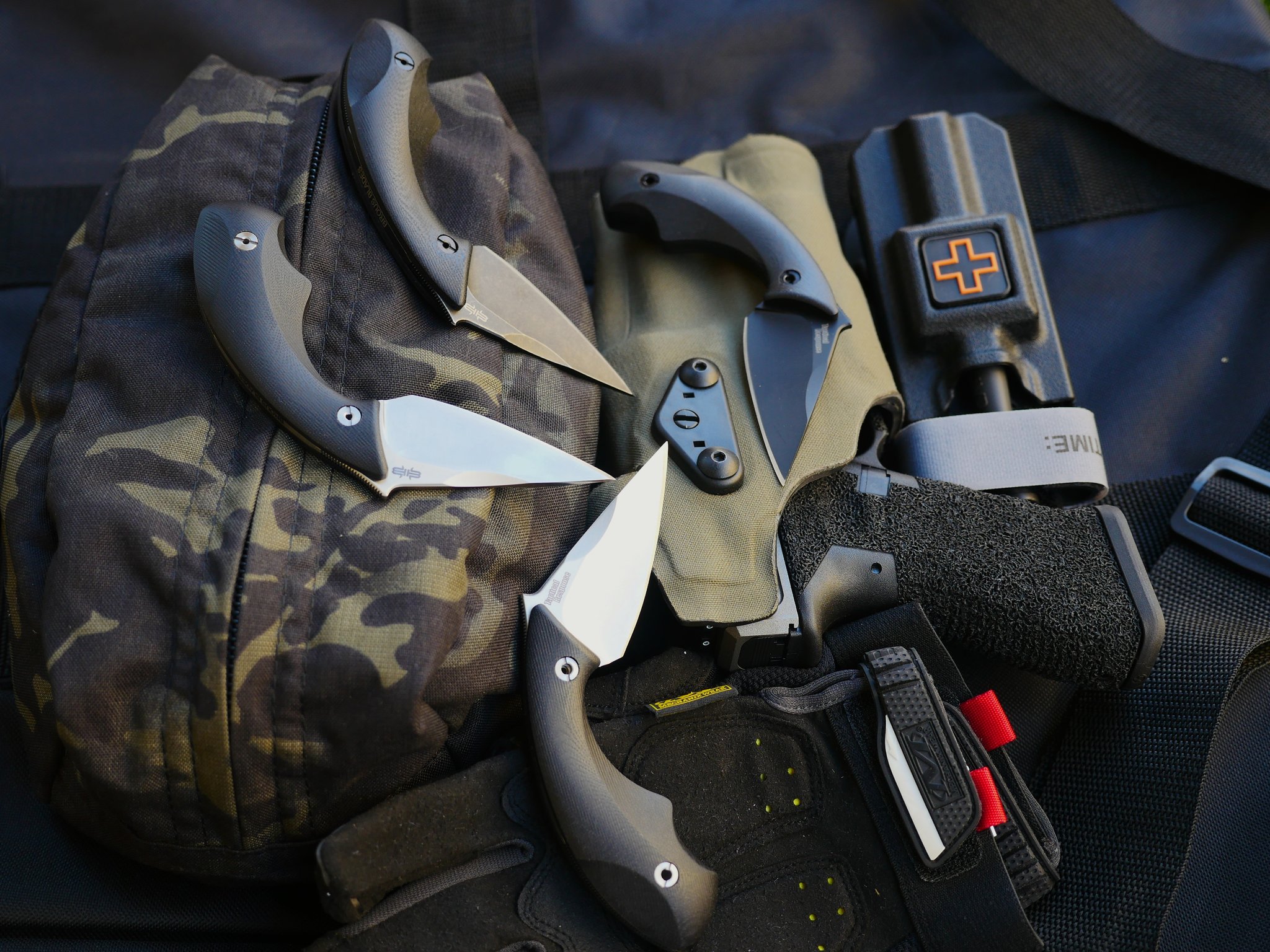 Brous Blades James Yeager MF-CEO Fixed 2.6" D2 Stonewashed Blade, Black ...