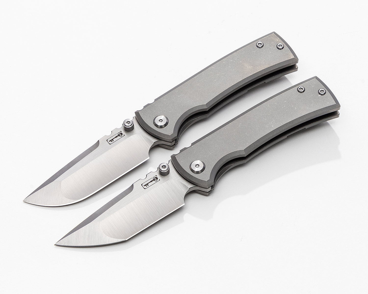 Chaves Knives Redencion Street Folding Knife 3.25" M390 Belt Satin Drop ...