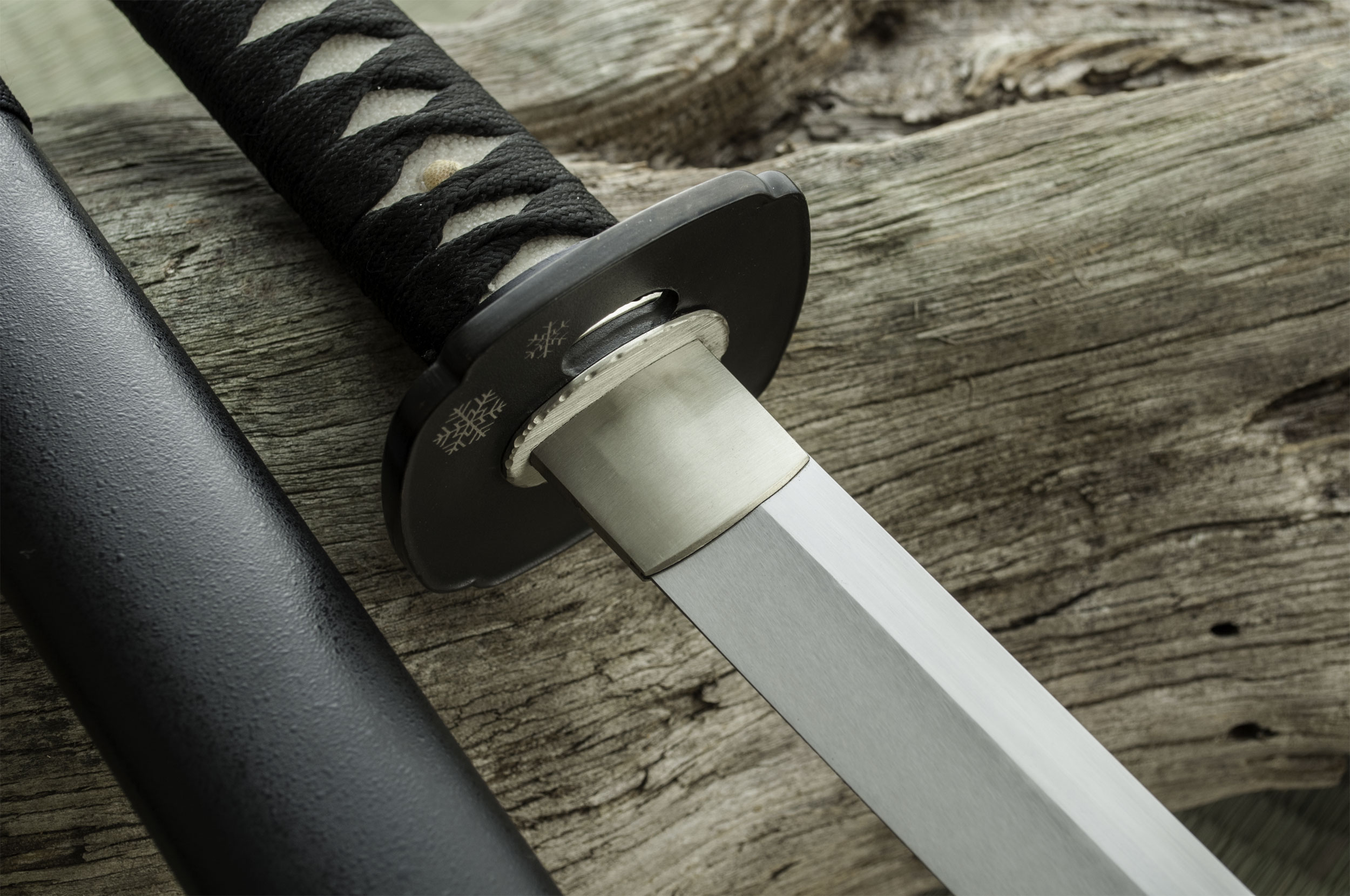 CAS Iberia Dragon King SD35220 Winter Sun Katana 29.25" Blade - KnifeCenter