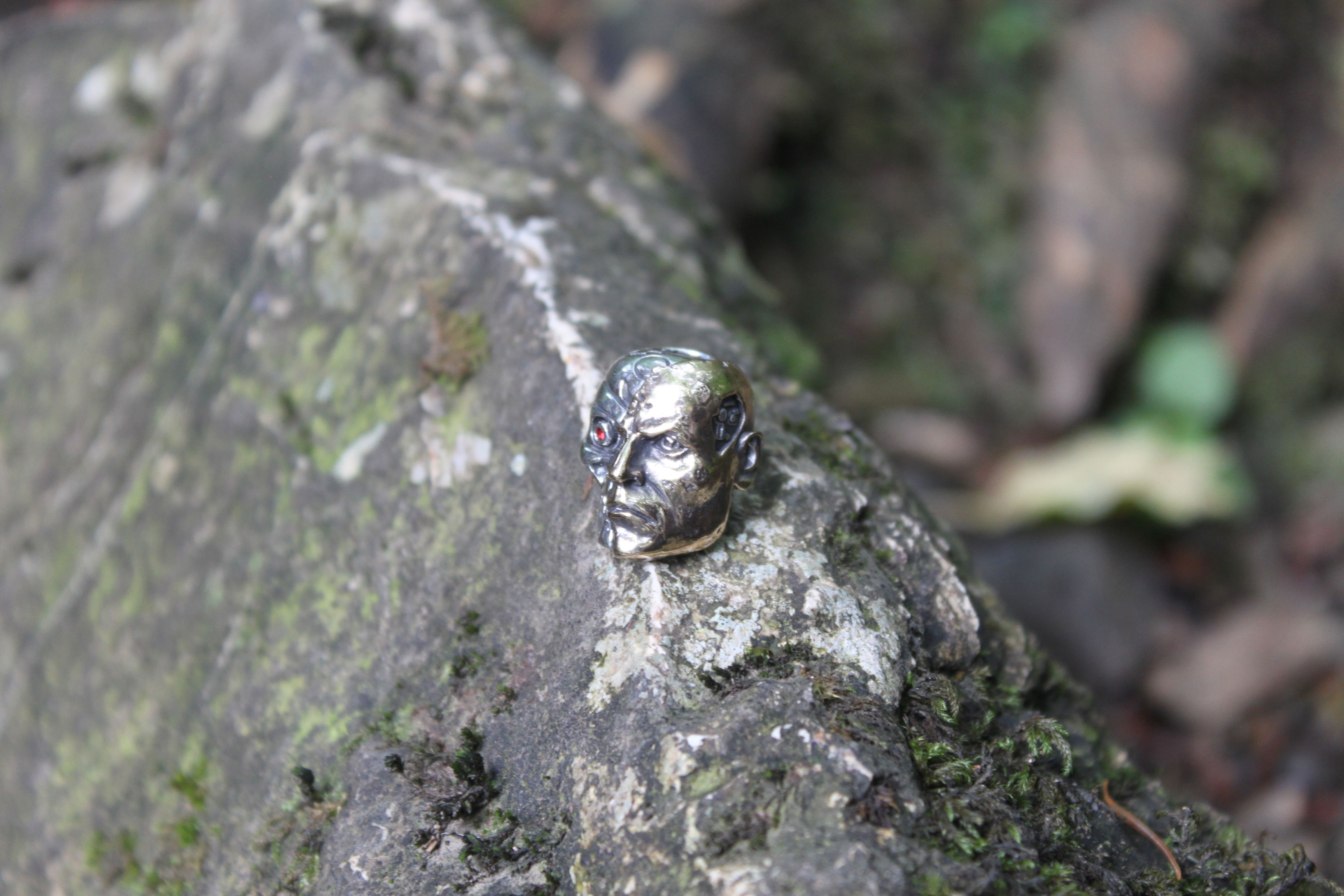 GD Skulls USA T1 Terminator Skull with Bejeweled Eye - KnifeCenter ...