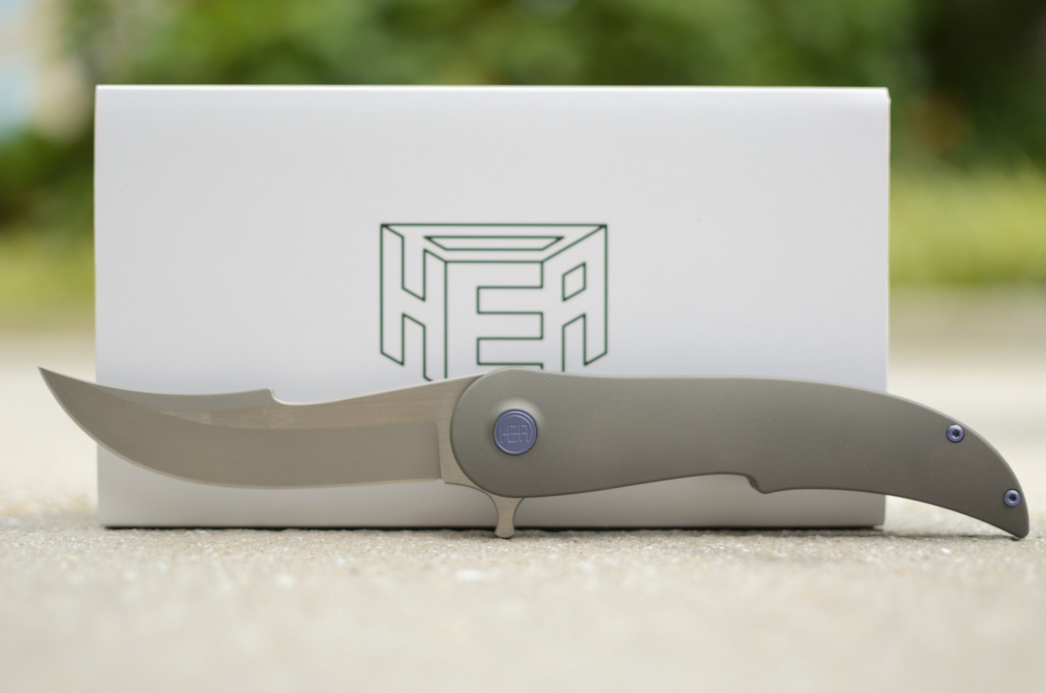 HEAdesigns Equilibrium Flipper Knife 3.875" S35VN Two-Tone Blade, Gray ...