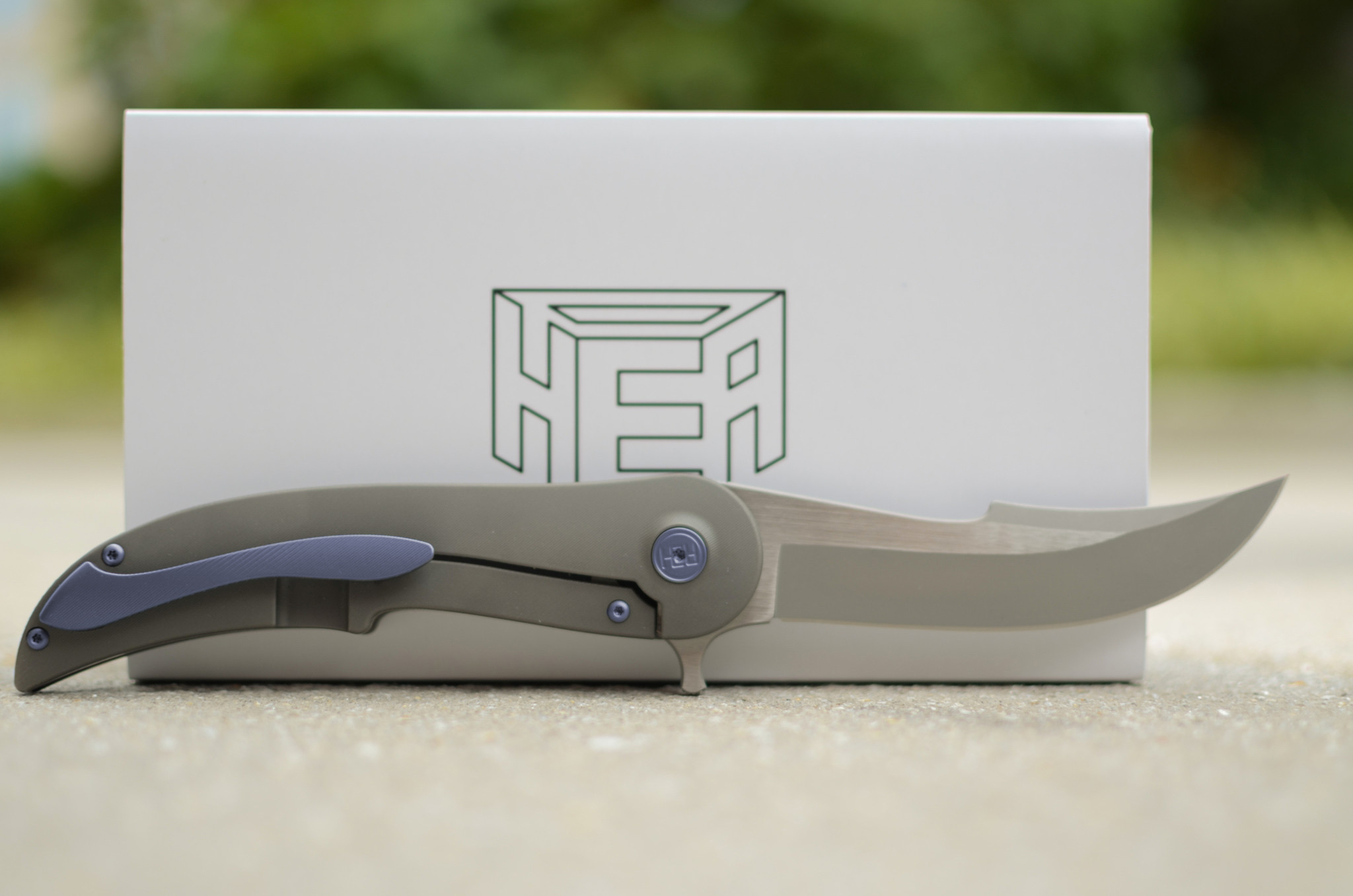 HEAdesigns Equilibrium Flipper Knife 3.875" S35VN Two-Tone Blade, Gray ...