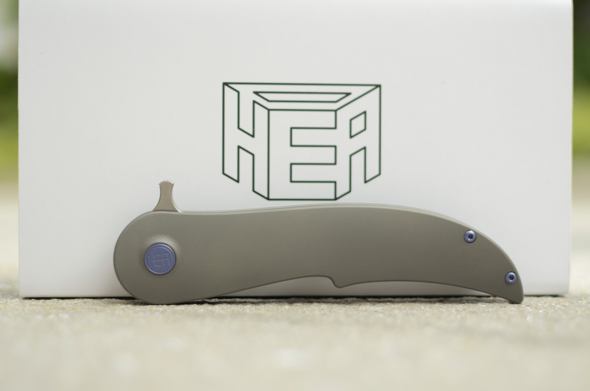 HEAdesigns Equilibrium Flipper Knife 3.875" S35VN Two-Tone Blade, Gray ...
