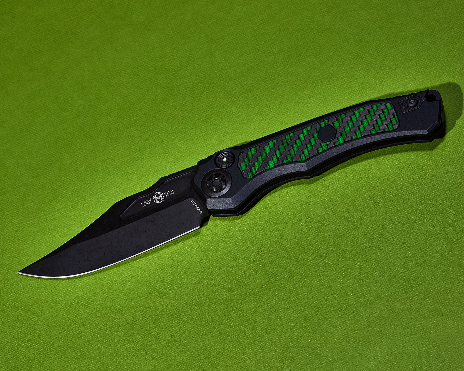 Heretic Knives Wraith V4 AUTO Folding Knife 3.75" CPM-MagnaCut Black ...