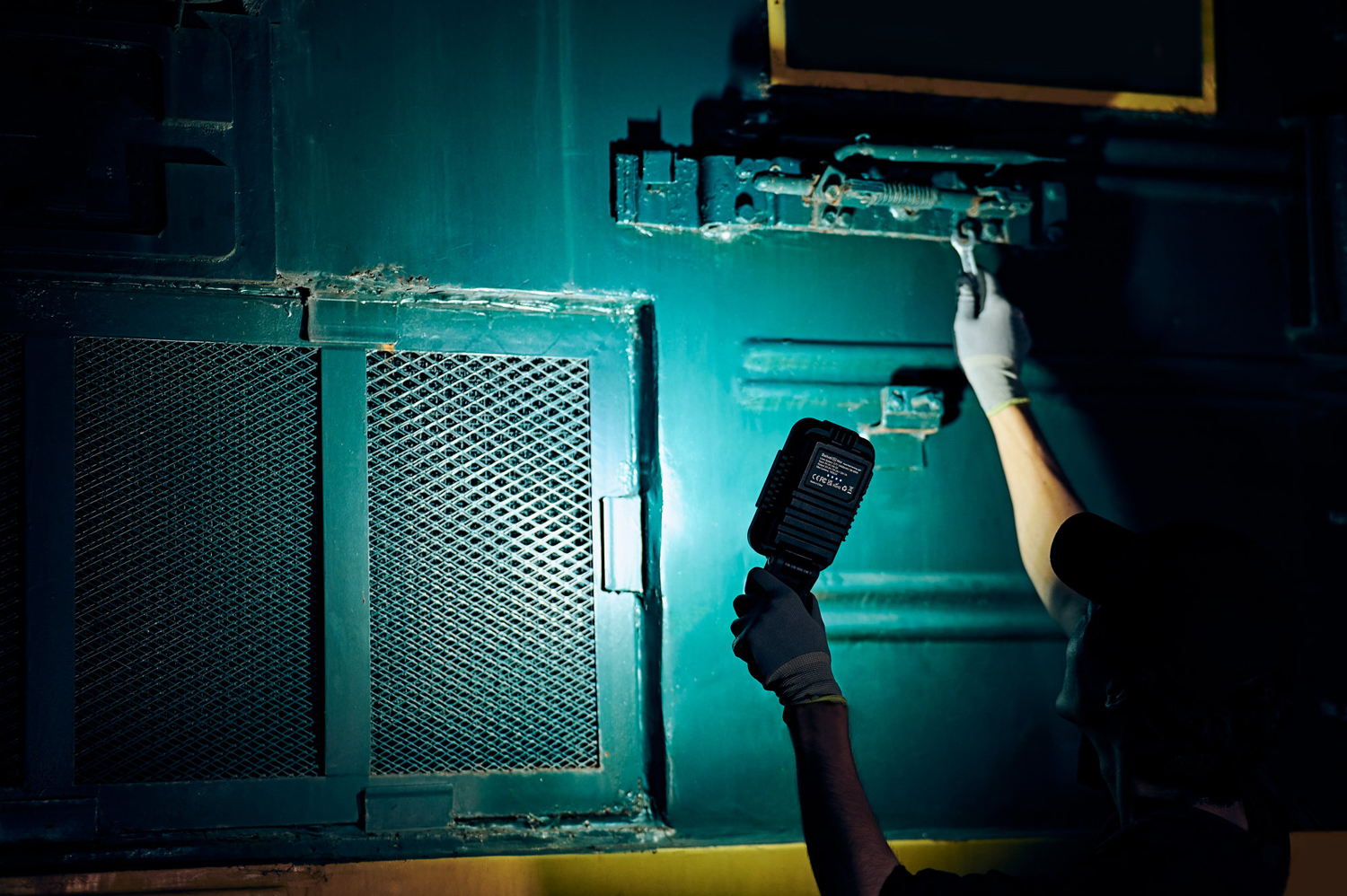 Olight Swivel Pro Max Rechargeable LED/COB Work Light, Moss Green, 1600 ...