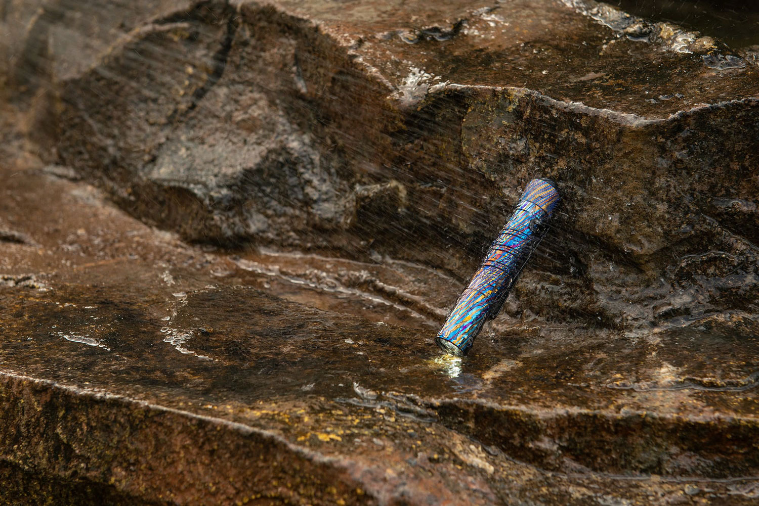 Olight Limited Edition i3T EOS Slim LED Flashlight, Titanium Damascus ...