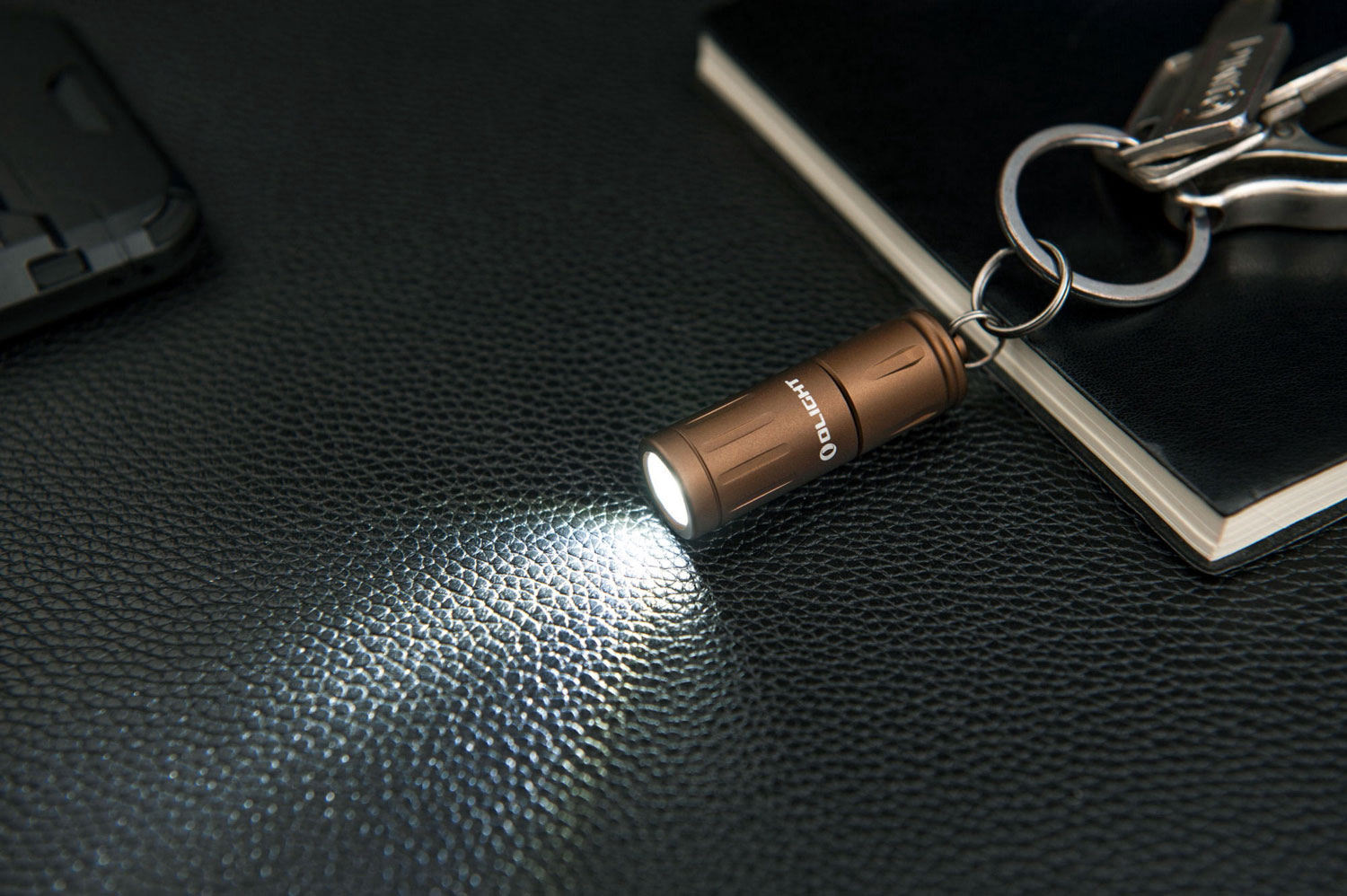 Olight iXV Rechargeable Keychain LED Flashlight with USC-C Charging ...