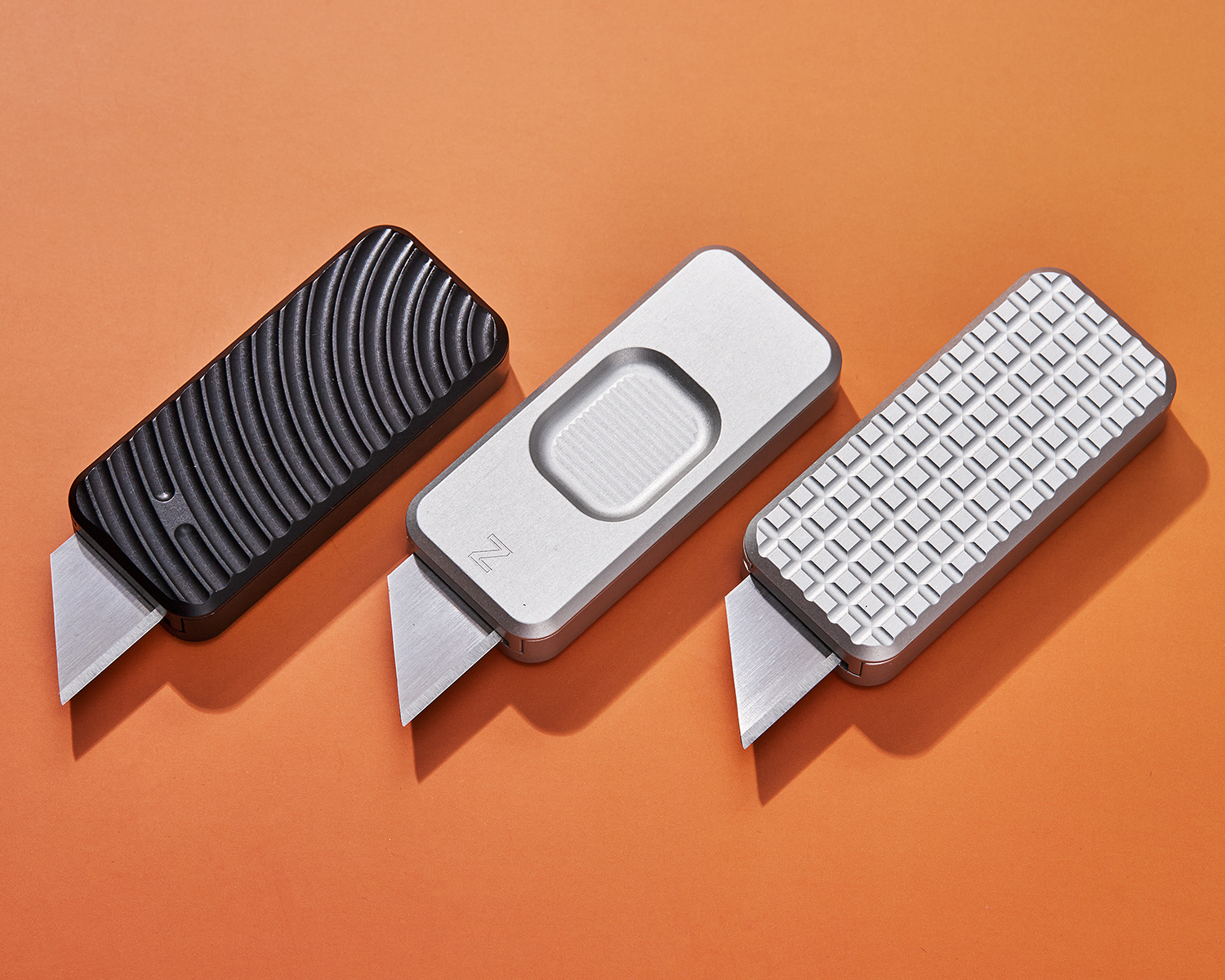 Rivery Manufacturing Zero Grenade Pattern Retractable Utility Blade Manual OTF Knife, Gray ...