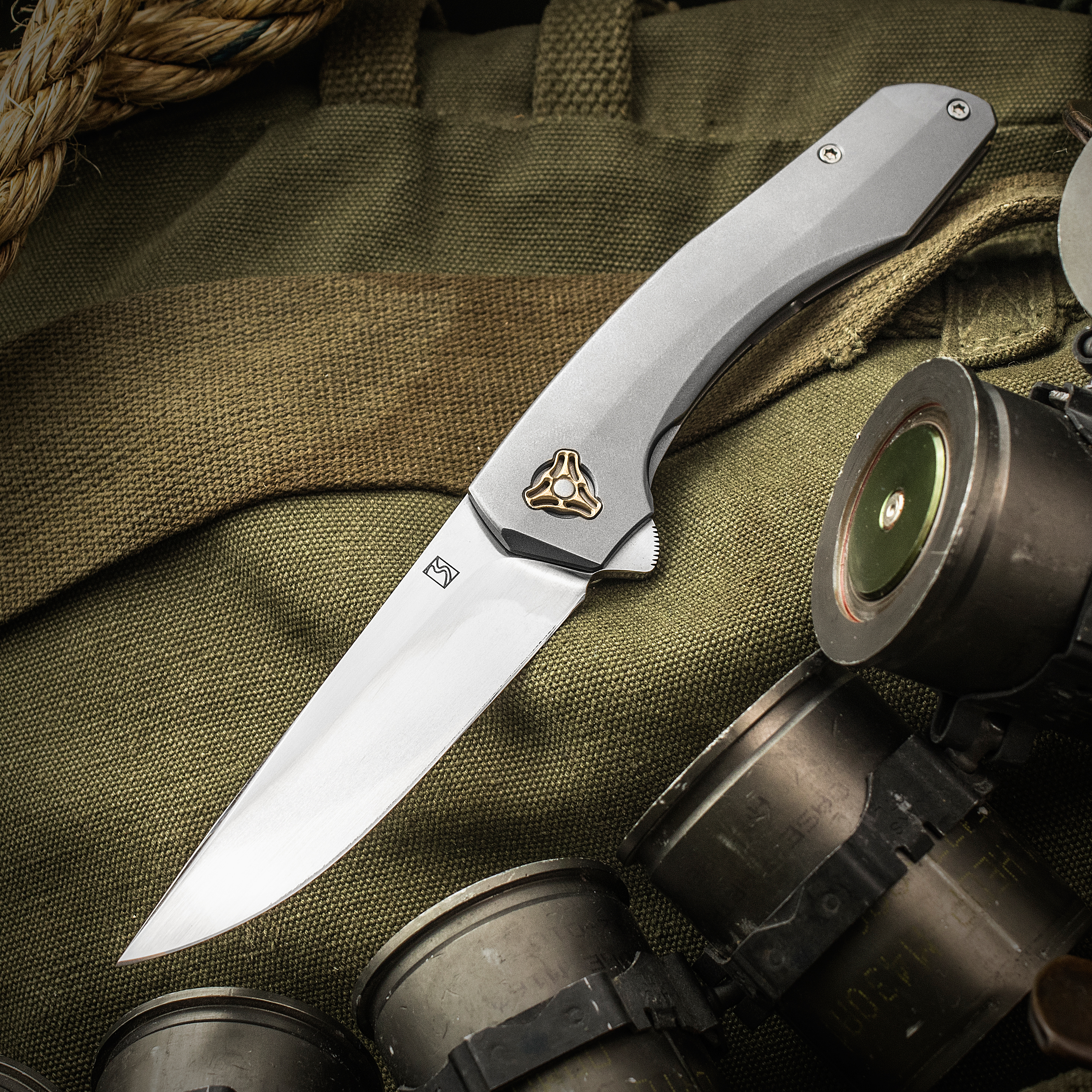Brad Southard Custom Large Eims Flipper Hand Rubbed Satin Blade ...