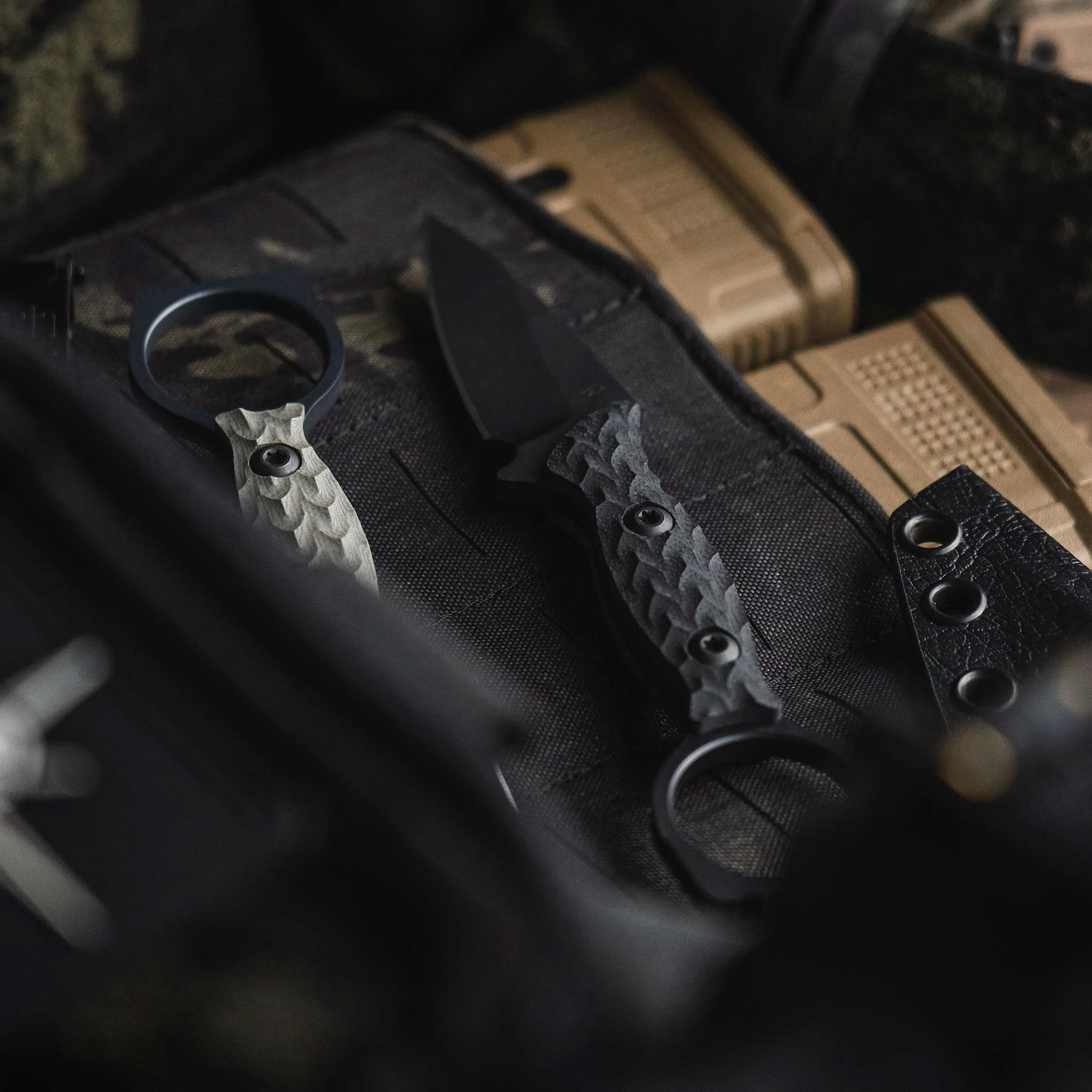 Toor Knives Viper Fixed Blade Knife 2.625" D2 Black Drop Point, Machined Stealth Gray G10 ...