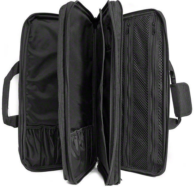 The Ultimate Edge 2001-EHB Deluxe 18 Piece Knife Case, Hard Sides ...