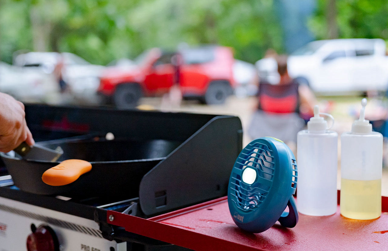 UST Ultimate Survival Brila USB Rechargeable Fan & Light 1.0 ...