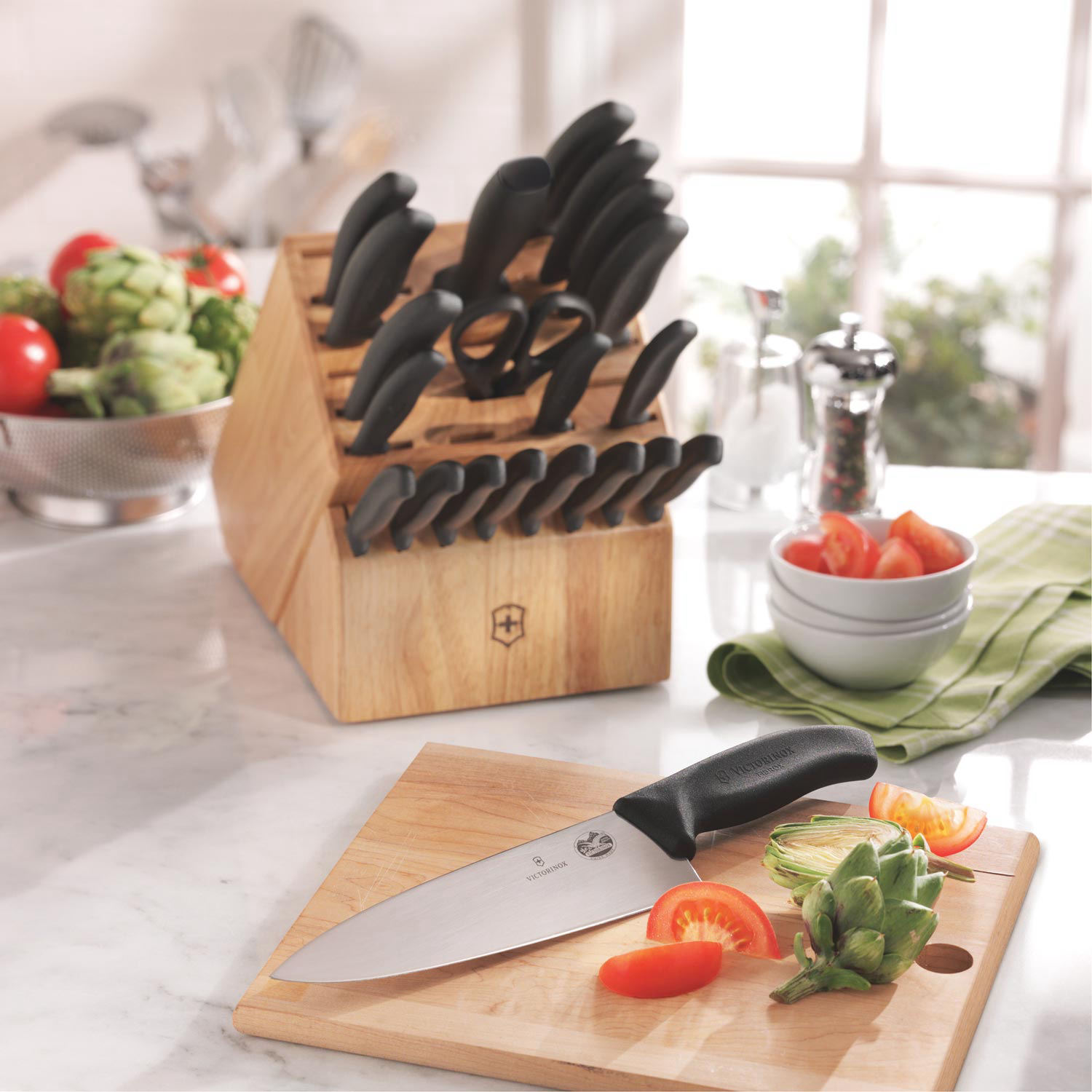 Victorinox Swiss Classic 22 Piece Kitchen Block Set, Black TPE Handles ...