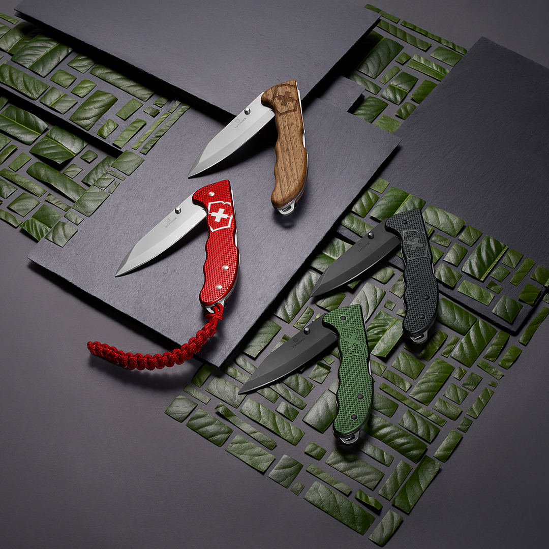 Victorinox Swiss Army Evoke Folding Knife 3.875" Bead Blast Drop Point ...