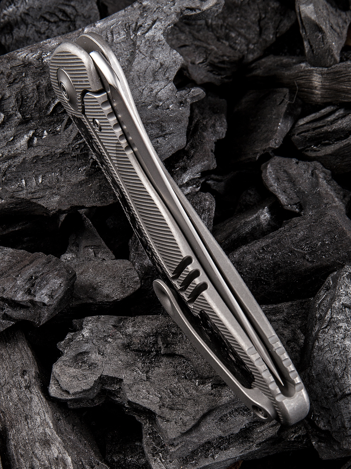 We Knife Company 912CF-B Jim O'Young Synergy 2 Flipper Knife 3.49" M390 ...