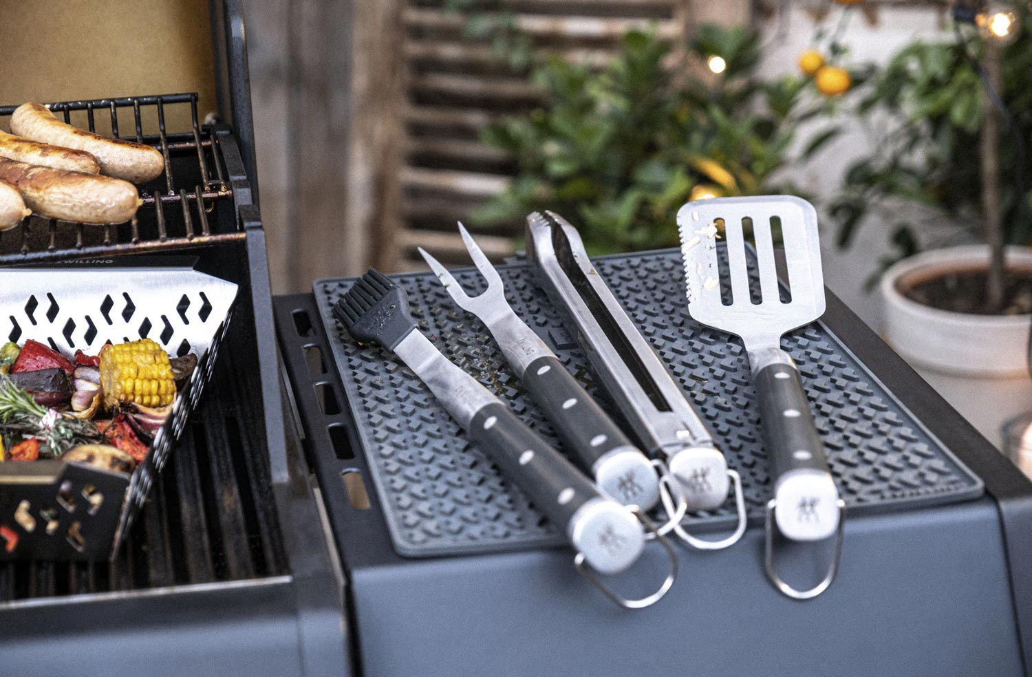 Zwilling J.A. Henckels BBQ 5-Piece Grill Tool Set - KnifeCenter - 1026269